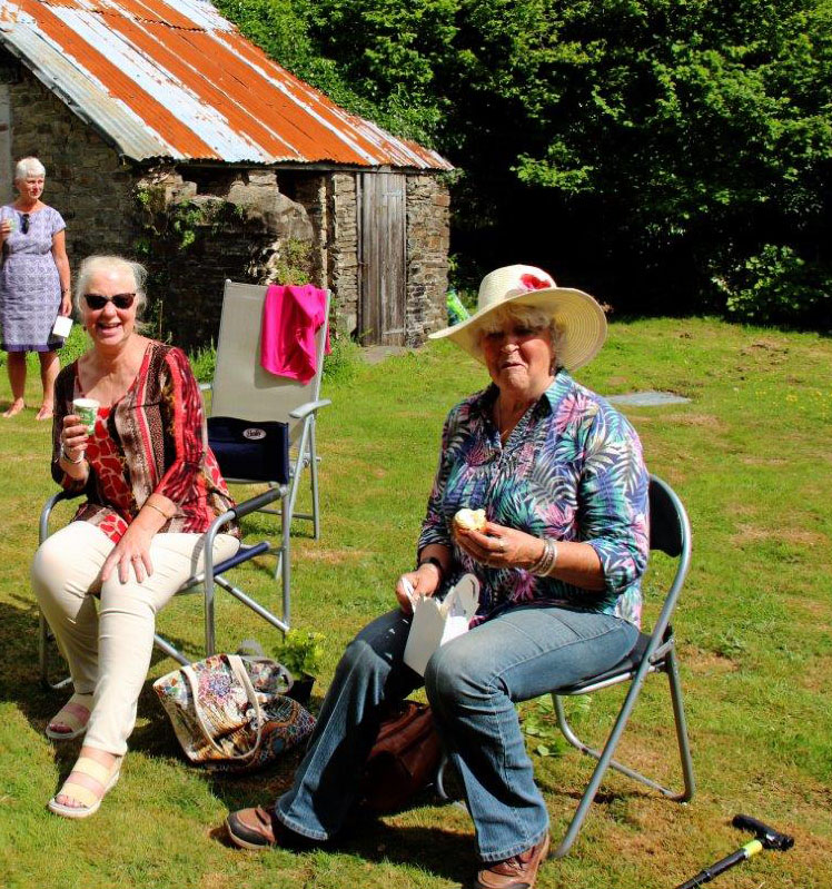 Harrowbarrow and Metherell WI members meet up again – CORNWALL ...